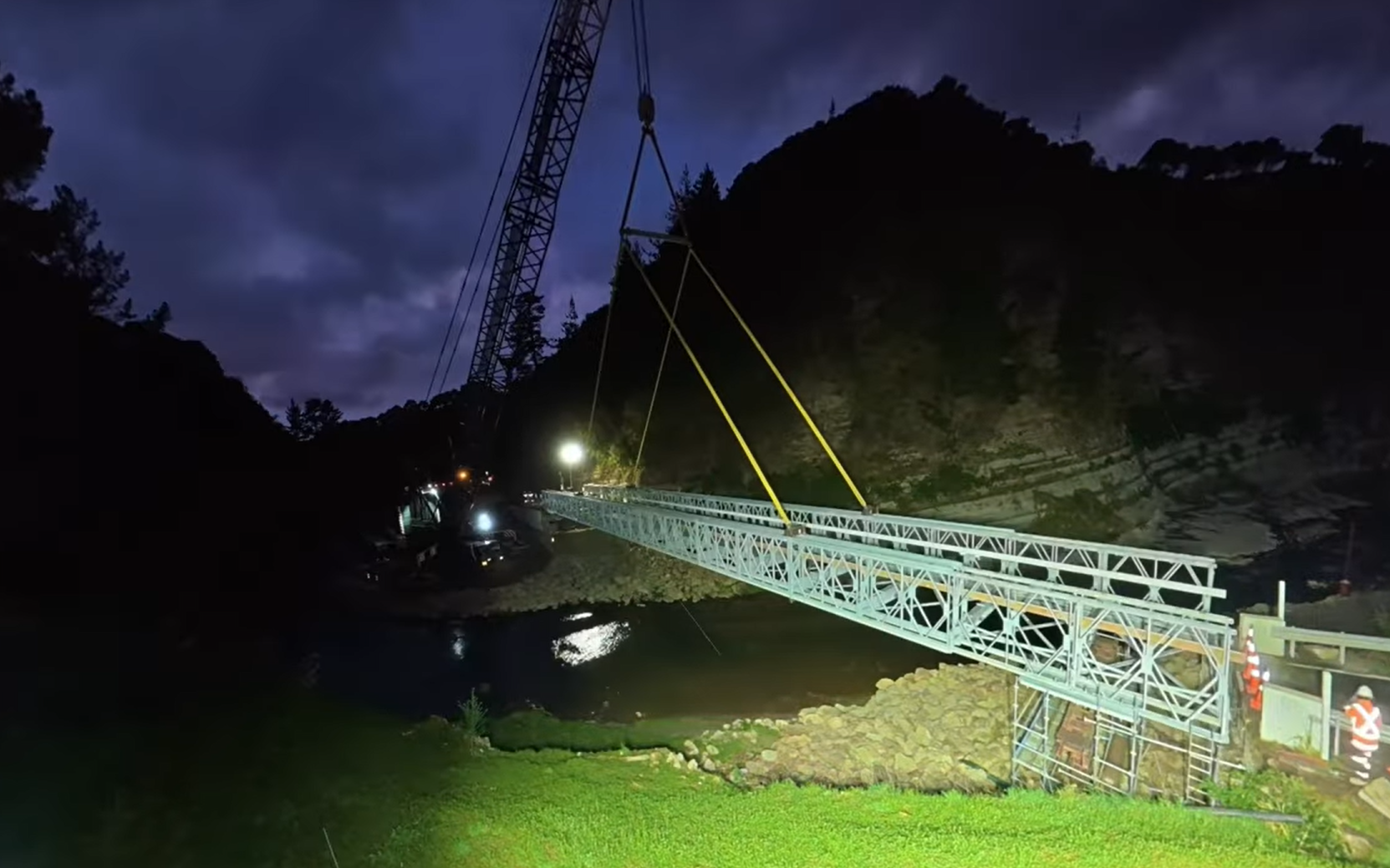 Waikare Gorge gets a new temporary bridge | News & Media | Wairoa ...